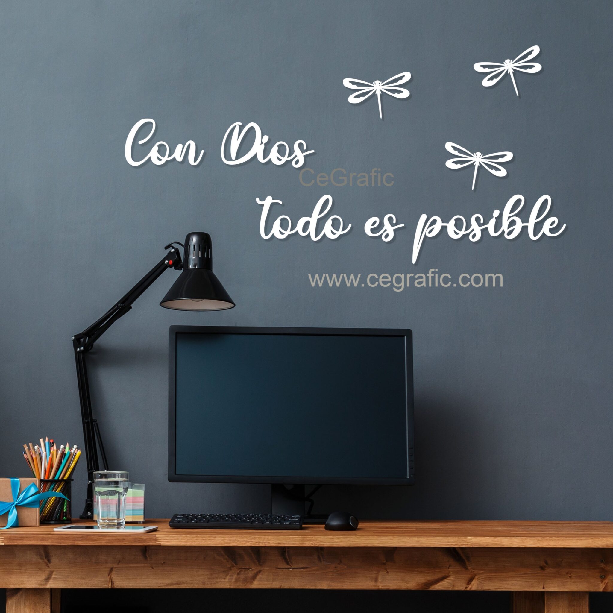Frase Con Dios todo es posible y 3 libelulas. – CeGrafic