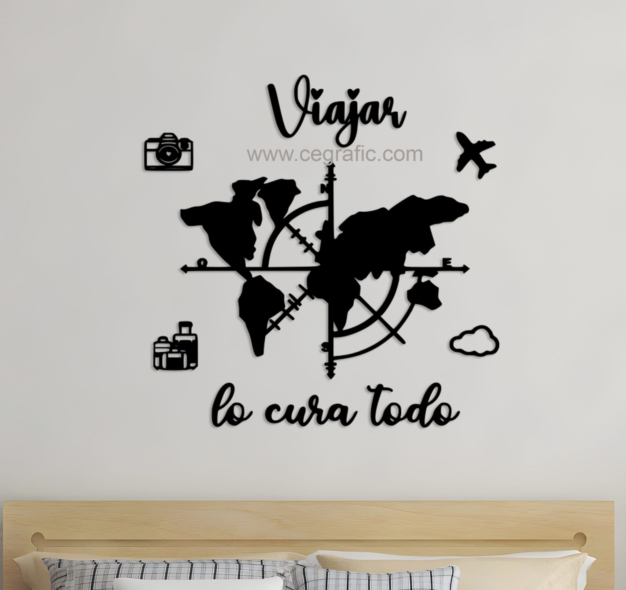 Mapamundi con frase viajar lo cura todo y figuras – CeGrafic